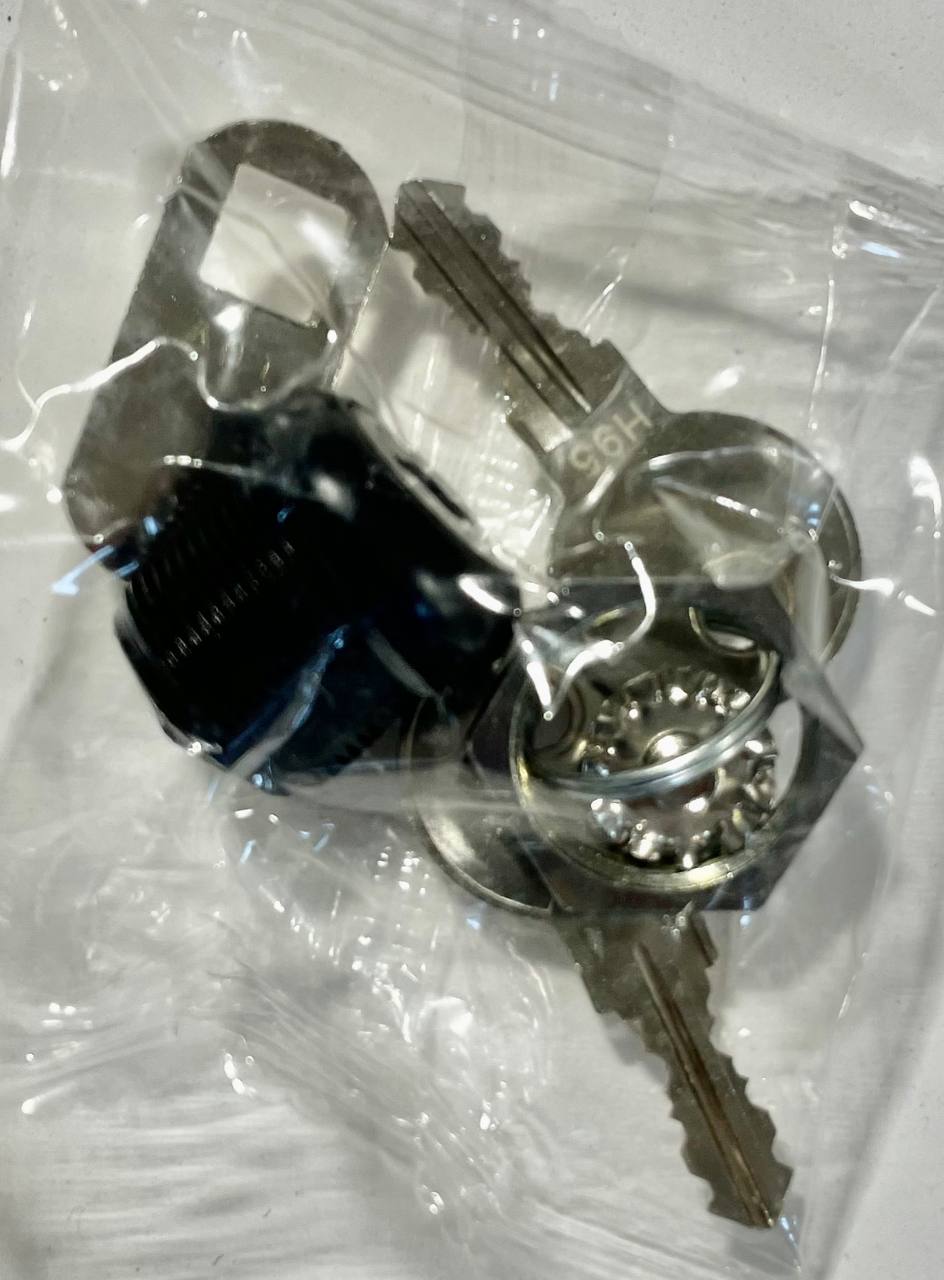 Back glass lock/key assembly – American Pinball